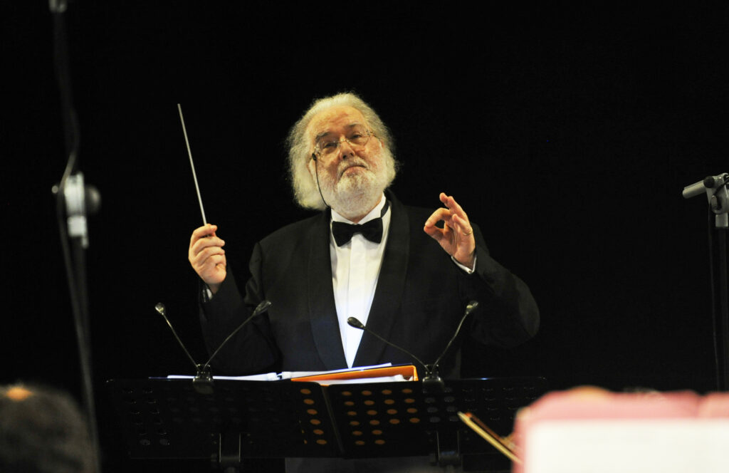 Musica in lutto, addio a Renato Serio - Radio 104